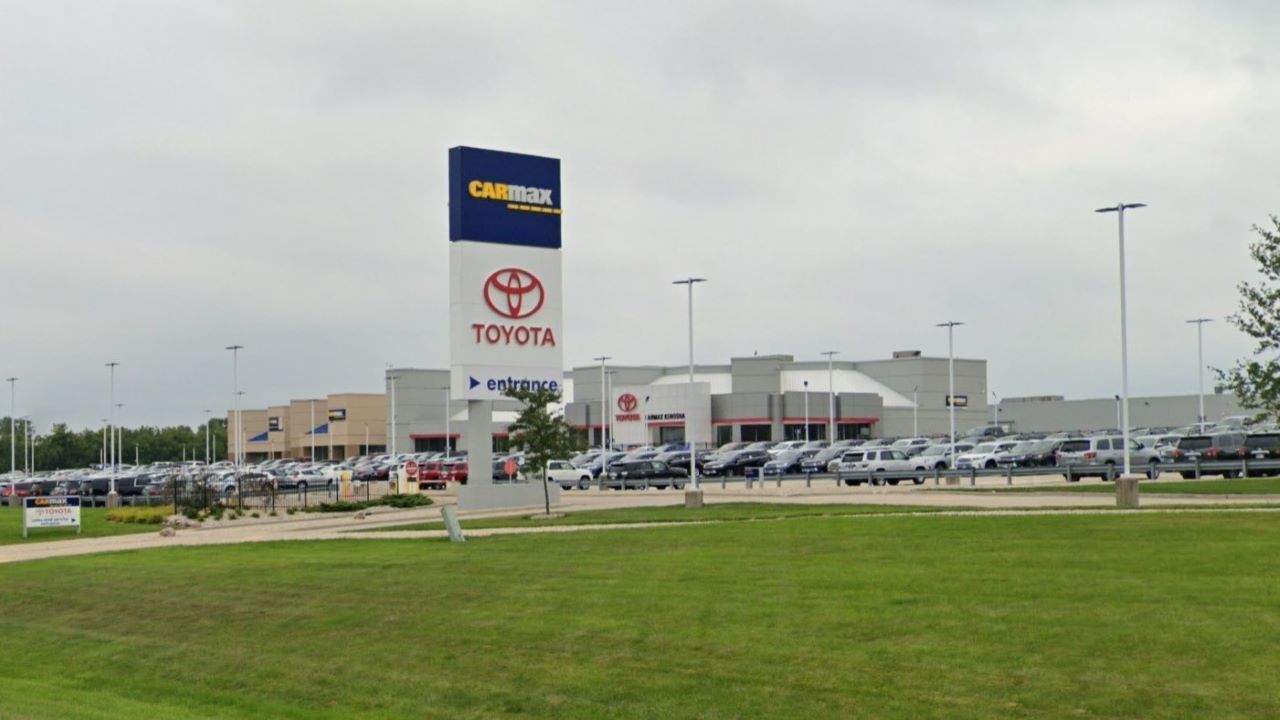 New Toyota dealership building planned by CarMax facility in Bristol