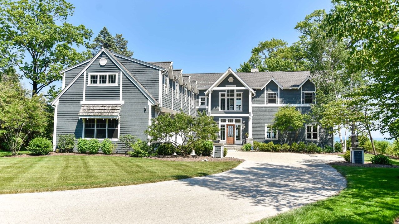 Milwaukee Bucks coach Mike Budenholzer sells Fox Point home for $3.3 ...